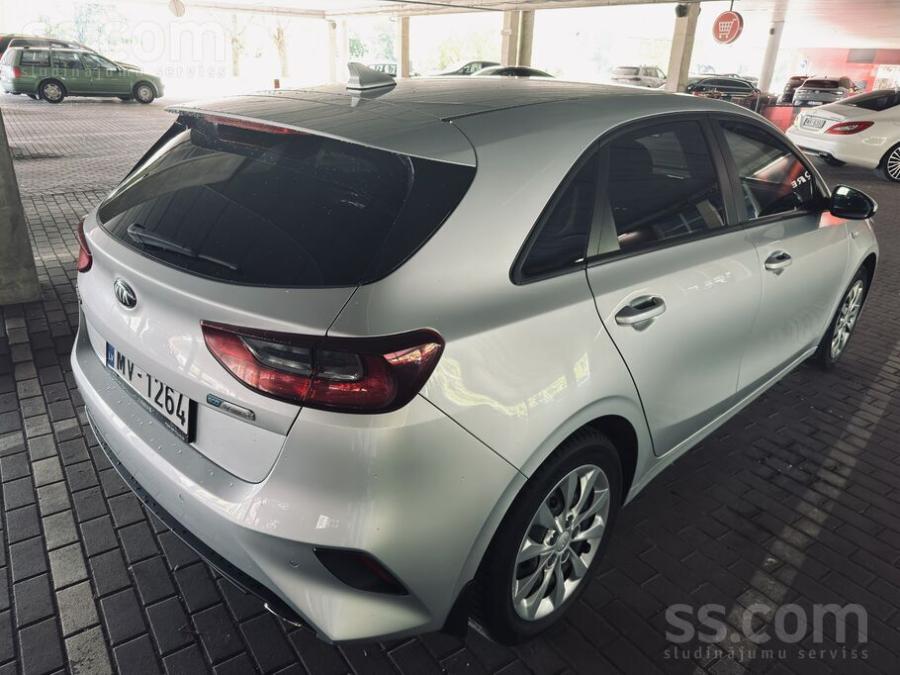 Grey Kia Ceed 2021 in Riga, with an engine capacity of 1.60 L and mileage of 151 thousand km for 11200 €, photo 5 on AUTOMOTO.COM.LV
