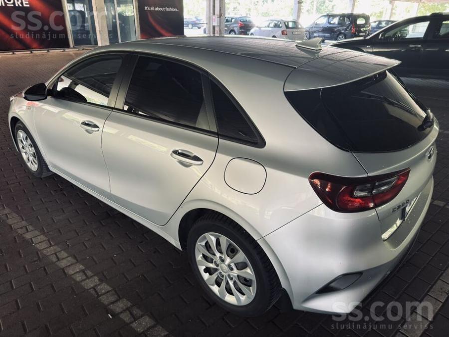 Grey Kia Ceed 2021 in Riga, with an engine capacity of 1.60 L and mileage of 151 thousand km for 11200 €, photo 6 on AUTOMOTO.COM.LV