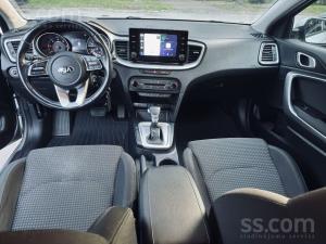 Grey Kia Ceed 2021 in Riga, with an engine capacity of 1.60 L and mileage of 151 thousand km for 11200 €, photo 8 on AUTOMOTO.COM.LV