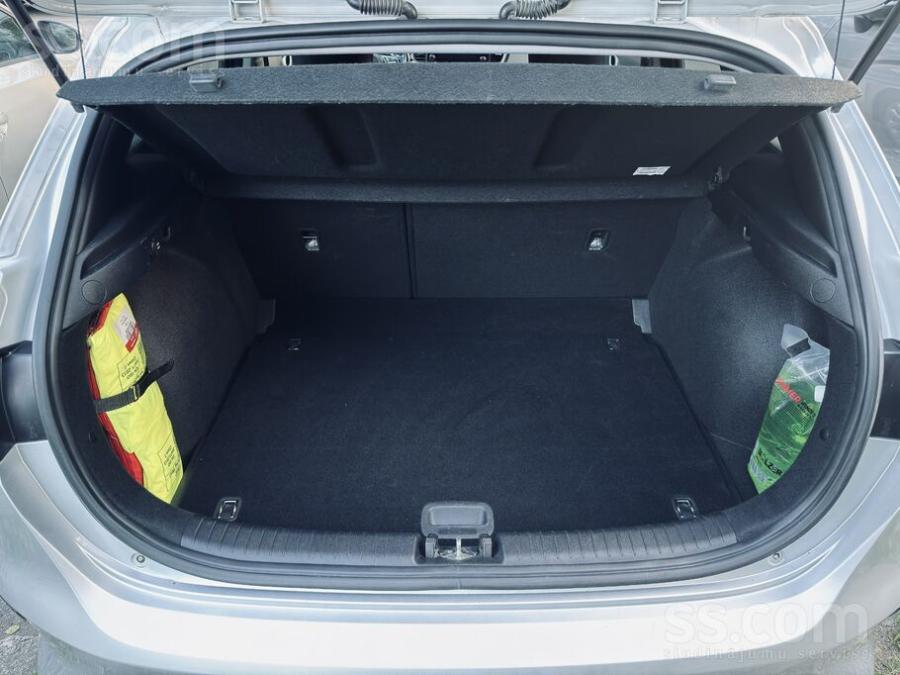 Grey Kia Ceed 2021 in Riga, with an engine capacity of 1.60 L and mileage of 151 thousand km for 11200 €, photo 11 on AUTOMOTO.COM.LV