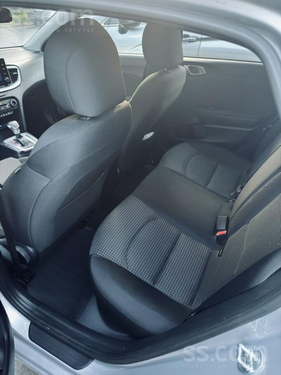 Grey Kia Ceed 2021 in Riga, with an engine capacity of 1.60 L and mileage of 151 thousand km for 11200 €, photo 12 on AUTOMOTO.COM.LV