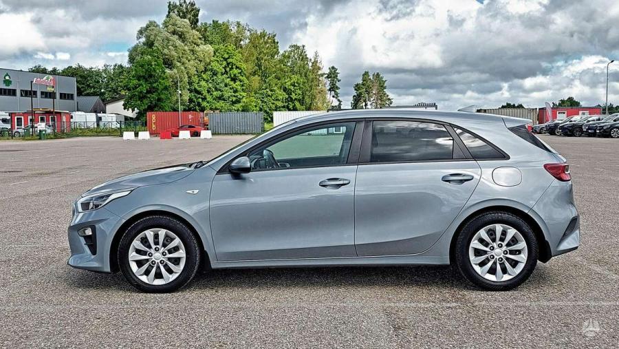 Grey Kia Ceed 2021 in Vilnius, with an engine capacity of 1.35 L and mileage of 165 thousand km for 11990 €, photo 10 on AUTOMOTO.COM.LV