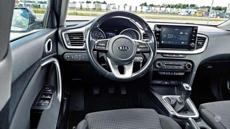 Grey Kia Ceed 2021 in Vilnius, with an engine capacity of 1.35 L and mileage of 165 thousand km for 11990 €, photo 15 on AUTOMOTO.COM.LV