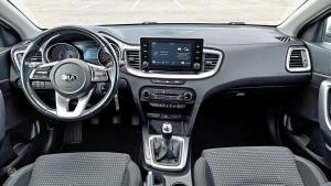Grey Kia Ceed 2021 in Vilnius, with an engine capacity of 1.35 L and mileage of 165 thousand km for 11990 €, photo 17 on AUTOMOTO.COM.LV