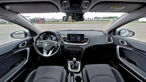 Grey Kia Ceed 2021 in Vilnius, with an engine capacity of 1.35 L and mileage of 165 thousand km for 11990 €, photo 18 on AUTOMOTO.COM.LV