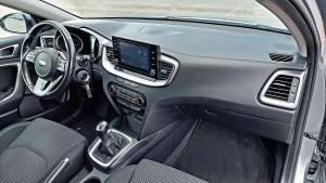 Grey Kia Ceed 2021 in Vilnius, with an engine capacity of 1.35 L and mileage of 165 thousand km for 11990 €, photo 21 on AUTOMOTO.COM.LV