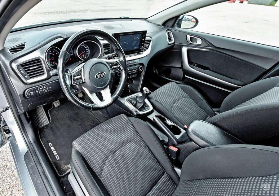 Grey Kia Ceed 2021 in Vilnius, with an engine capacity of 1.35 L and mileage of 165 thousand km for 11990 €, photo 23 on AUTOMOTO.COM.LV