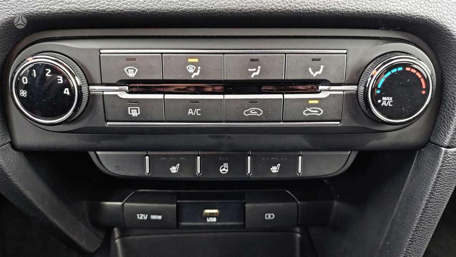 Grey Kia Ceed 2021 in Vilnius, with an engine capacity of 1.35 L and mileage of 165 thousand km for 11990 €, photo 26 on AUTOMOTO.COM.LV