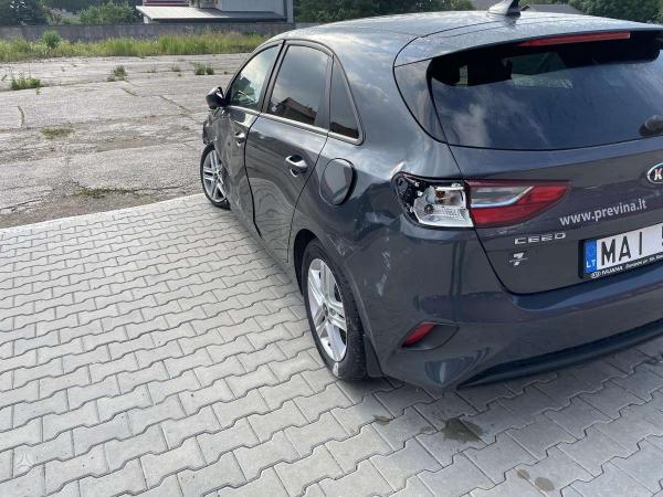 Pelēks Kia Ceed 2021 Kauņa, ar dzinēja tilpumu 1.00 L un nobraukumu 67 tūkst. km par 4235 €, foto 4 vietnē AUTOMOTO.COM.LV