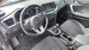 Grey Kia Ceed 2021 in Tallinn, with an engine capacity of 1.00 L and mileage of 106 thousand km for 10990 €, photo 6 on AUTOMOTO.COM.LV