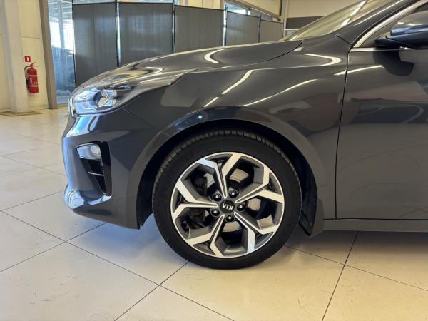 Pelēks Kia Ceed 2021 Rīga, ar dzinēja tilpumu 1.50 L un nobraukumu 81 tūkst. km par 1350000 €, foto 4 vietnē AUTOMOTO.COM.LV