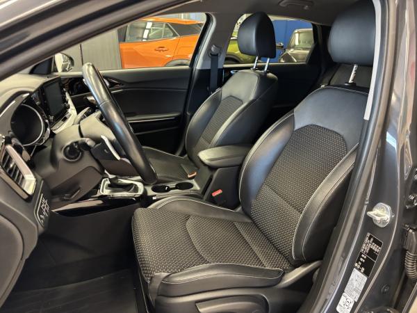 Pelēks Kia Ceed 2021 Rīga, ar dzinēja tilpumu 1.50 L un nobraukumu 81 tūkst. km par 1350000 €, foto 8 vietnē AUTOMOTO.COM.LV