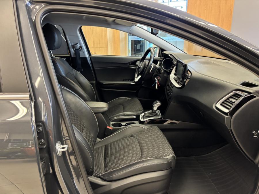 Pelēks Kia Ceed 2021 Rīga, ar dzinēja tilpumu 1.50 L un nobraukumu 81 tūkst. km par 1350000 €, foto 12 vietnē AUTOMOTO.COM.LV