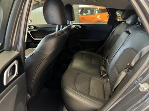 Pelēks Kia Ceed 2021 Rīga, ar dzinēja tilpumu 1.50 L un nobraukumu 81 tūkst. km par 1350000 €, foto 24 vietnē AUTOMOTO.COM.LV