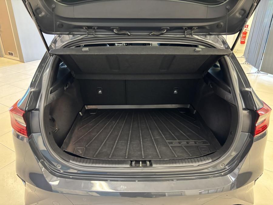 Pelēks Kia Ceed 2021 Rīga, ar dzinēja tilpumu 1.50 L un nobraukumu 81 tūkst. km par 1350000 €, foto 27 vietnē AUTOMOTO.COM.LV