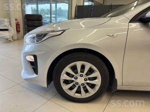 Grey Kia Ceed 2021 in Riga, with an engine capacity of 1.60 L and mileage of 132 thousand km for 9900 €, photo 6 on AUTOMOTO.COM.LV