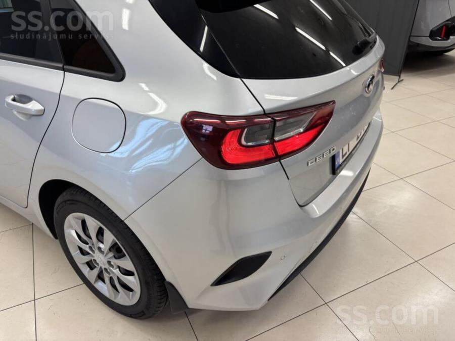 Grey Kia Ceed 2021 in Riga, with an engine capacity of 1.60 L and mileage of 132 thousand km for 9900 €, photo 8 on AUTOMOTO.COM.LV