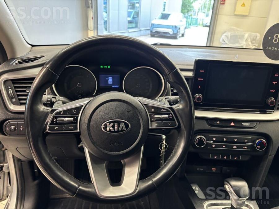 Grey Kia Ceed 2021 in Riga, with an engine capacity of 1.60 L and mileage of 132 thousand km for 9900 €, photo 12 on AUTOMOTO.COM.LV