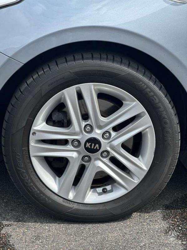 Pelēks Kia Ceed 2021 Viļņa, ar dzinēja tilpumu 1.50 L un nobraukumu 54 tūkst. km par 9900 €, foto 7 vietnē AUTOMOTO.COM.LV