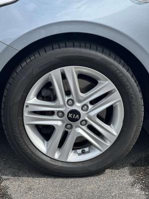 Pelēks Kia Ceed 2021 Viļņa, ar dzinēja tilpumu 1.50 L un nobraukumu 54 tūkst. km par 9900 €, foto 8 vietnē AUTOMOTO.COM.LV