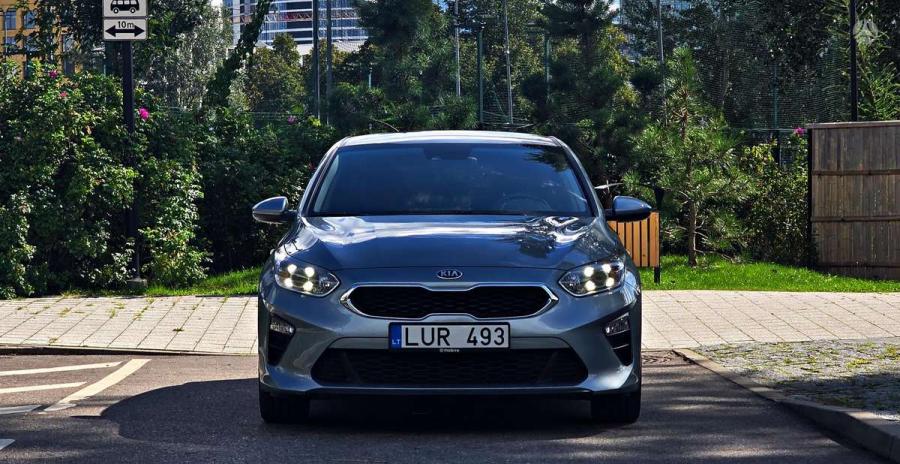 Grey Kia Ceed 2021 in Vilnius, with an engine capacity of 1.50 L and mileage of 54 thousand km for 12990 €, photo 3 on AUTOMOTO.COM.LV