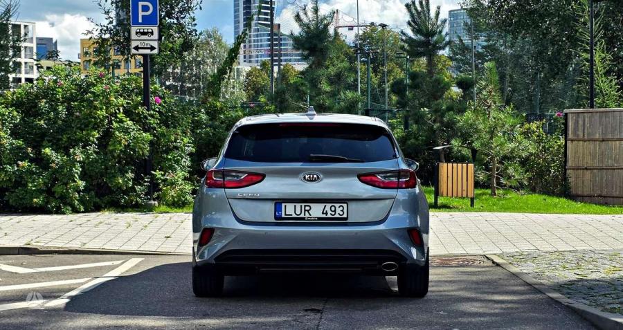 Grey Kia Ceed 2021 in Vilnius, with an engine capacity of 1.50 L and mileage of 54 thousand km for 12990 €, photo 6 on AUTOMOTO.COM.LV