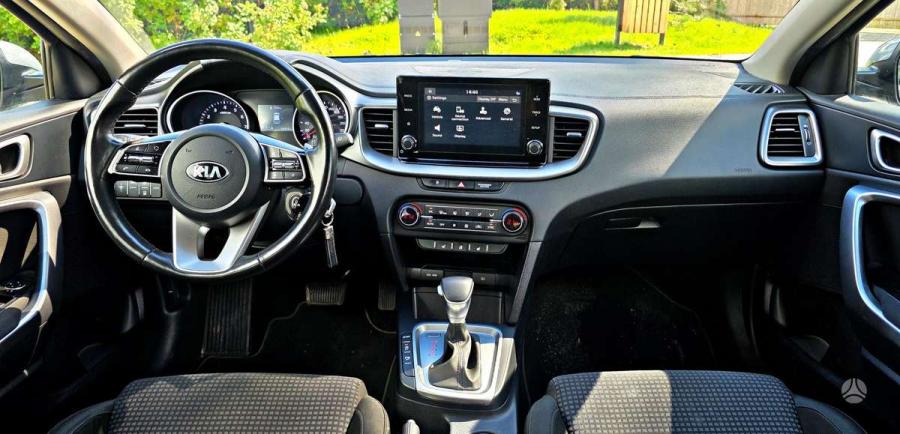 Grey Kia Ceed 2021 in Vilnius, with an engine capacity of 1.50 L and mileage of 54 thousand km for 12990 €, photo 12 on AUTOMOTO.COM.LV