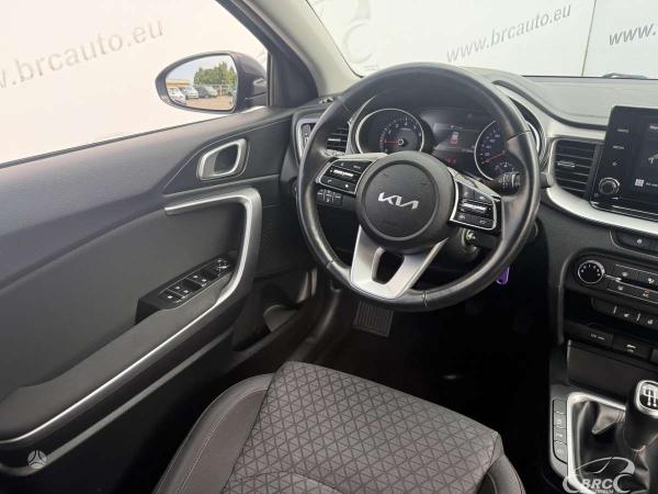 Kia Ceed 2021 Klaipėda vietnē Pelēks Kia Ceed 2021 Klaipėda, ar dzinēja tilpumu 1.00 L un nobraukumu 272 tūkst. km par 7200 €, foto 6 vietnē AUTOMOTO.COM.LV