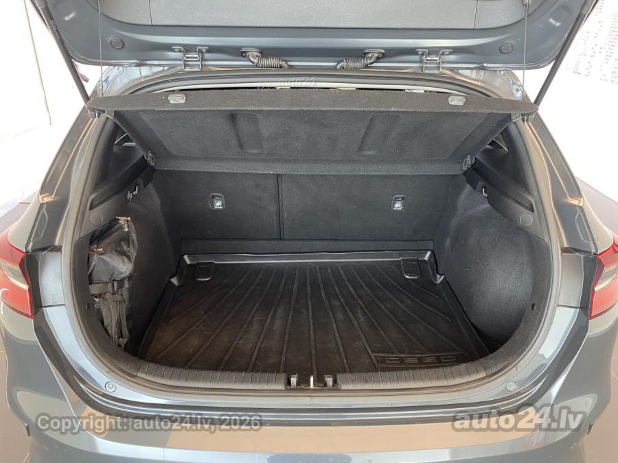 Grey Kia Ceed 2021 in Tallinn, with an engine capacity of 1.50 L and mileage of 106 thousand km for 13900 €, photo 12 on AUTOMOTO.COM.LV