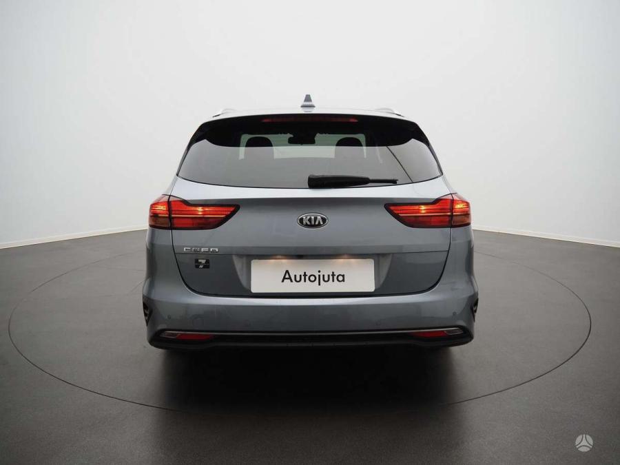 Grey Kia Ceed 2021 in Vilnius, with an engine capacity of 1.48 L and mileage of 61 thousand km for 14900 €, photo 6 on AUTOMOTO.COM.LV