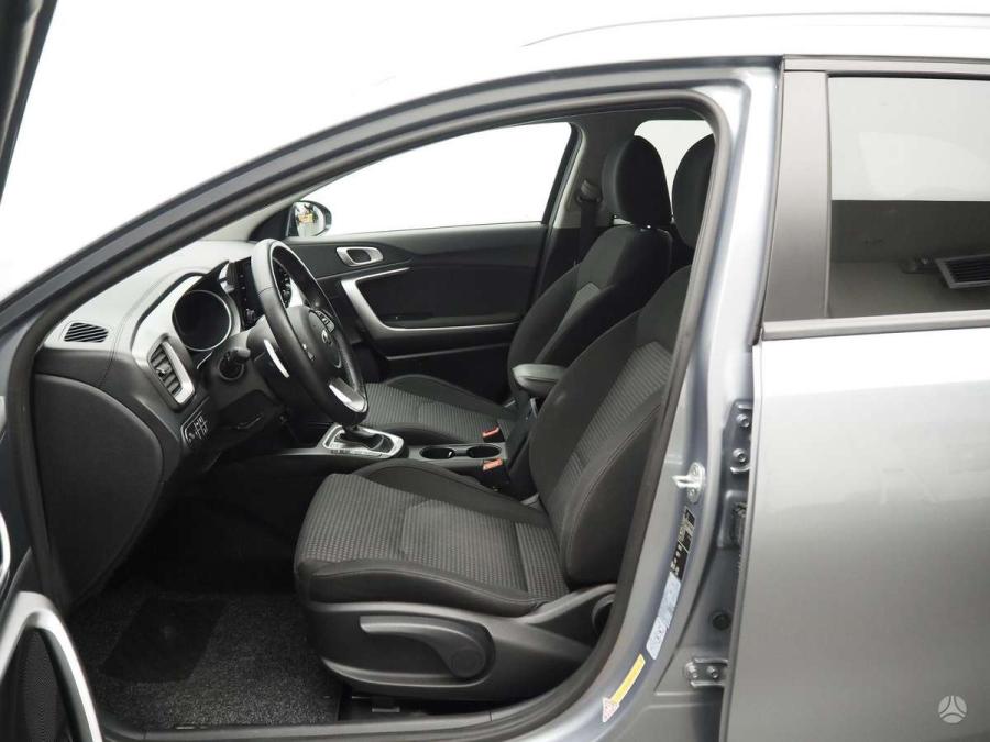 Grey Kia Ceed 2021 in Vilnius, with an engine capacity of 1.48 L and mileage of 61 thousand km for 14900 €, photo 9 on AUTOMOTO.COM.LV