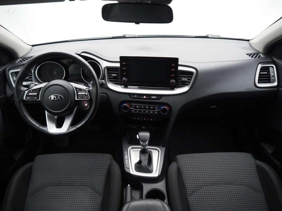 Grey Kia Ceed 2021 in Vilnius, with an engine capacity of 1.48 L and mileage of 61 thousand km for 14900 €, photo 16 on AUTOMOTO.COM.LV