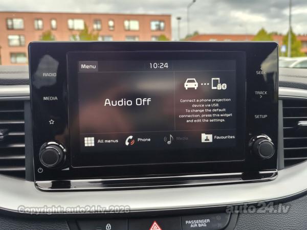 Grey Kia Ceed 2021 in Tallinn, with an engine capacity of 1.50 L and mileage of 35 thousand km for 16550 €, photo 9 on AUTOMOTO.COM.LV