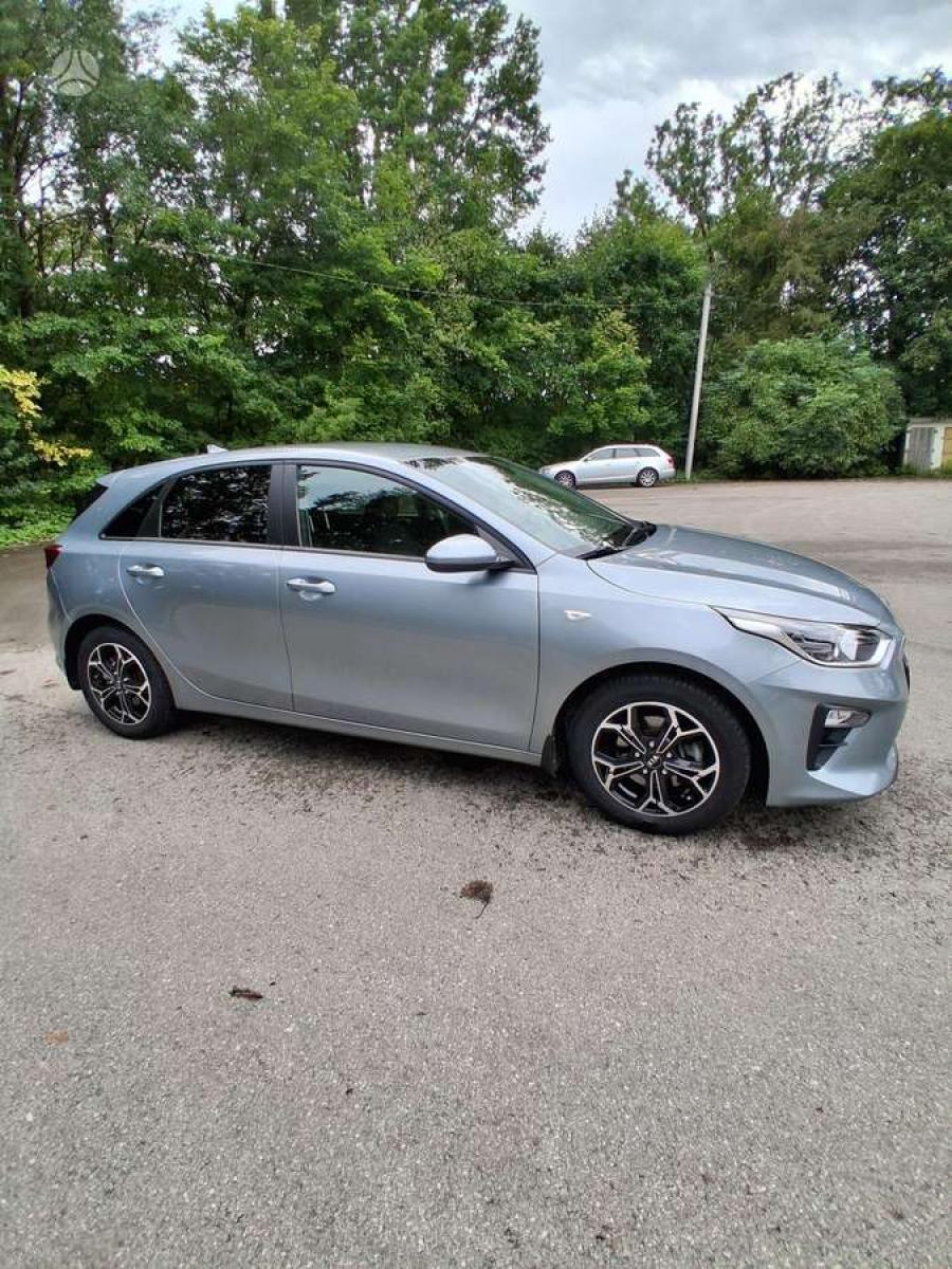 Grey Kia Ceed 2021 in Kaunas, with an engine capacity of 1.00 L and mileage of 41 thousand km for 11500 €, photo 5 on AUTOMOTO.COM.LV