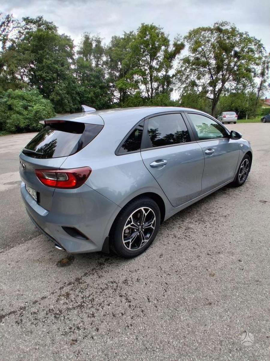 Grey Kia Ceed 2021 in Kaunas, with an engine capacity of 1.00 L and mileage of 41 thousand km for 11500 €, photo 6 on AUTOMOTO.COM.LV