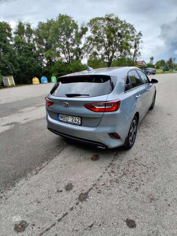 Grey Kia Ceed 2021 in Kaunas, with an engine capacity of 1.00 L and mileage of 41 thousand km for 11500 €, photo 7 on AUTOMOTO.COM.LV