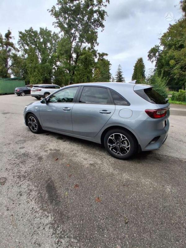 Grey Kia Ceed 2021 in Kaunas, with an engine capacity of 1.00 L and mileage of 41 thousand km for 11500 €, photo 9 on AUTOMOTO.COM.LV