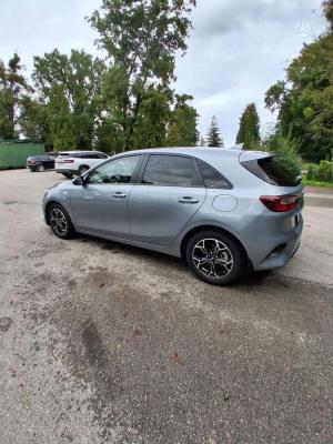 Grey Kia Ceed 2021 in Kaunas, with an engine capacity of 1.00 L and mileage of 41 thousand km for 11500 €, photo 9 on AUTOMOTO.COM.LV
