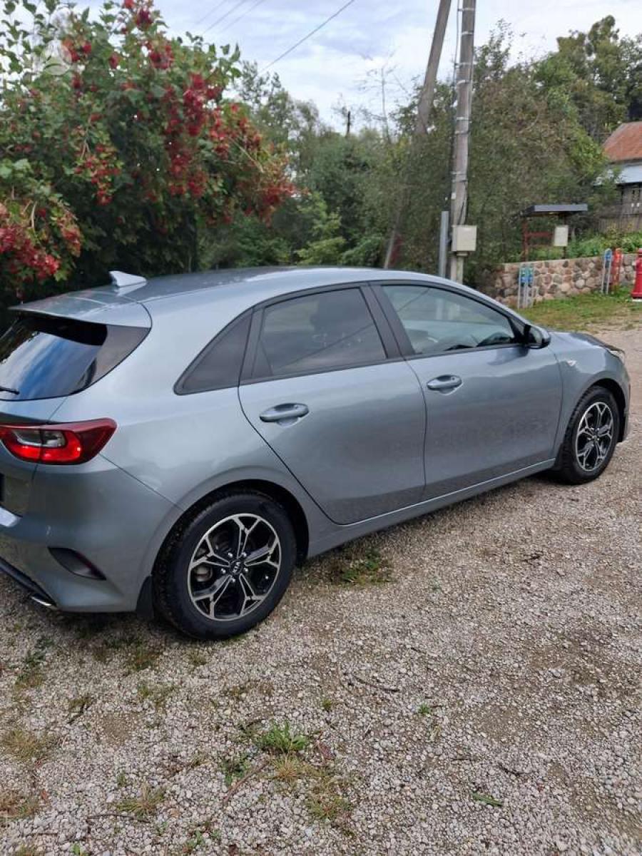 Grey Kia Ceed 2021 in Kaunas, with an engine capacity of 1.00 L and mileage of 41 thousand km for 11500 €, photo 12 on AUTOMOTO.COM.LV
