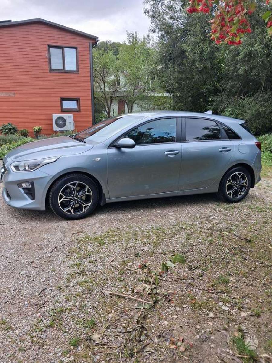 Grey Kia Ceed 2021 in Kaunas, with an engine capacity of 1.00 L and mileage of 41 thousand km for 11500 €, photo 16 on AUTOMOTO.COM.LV
