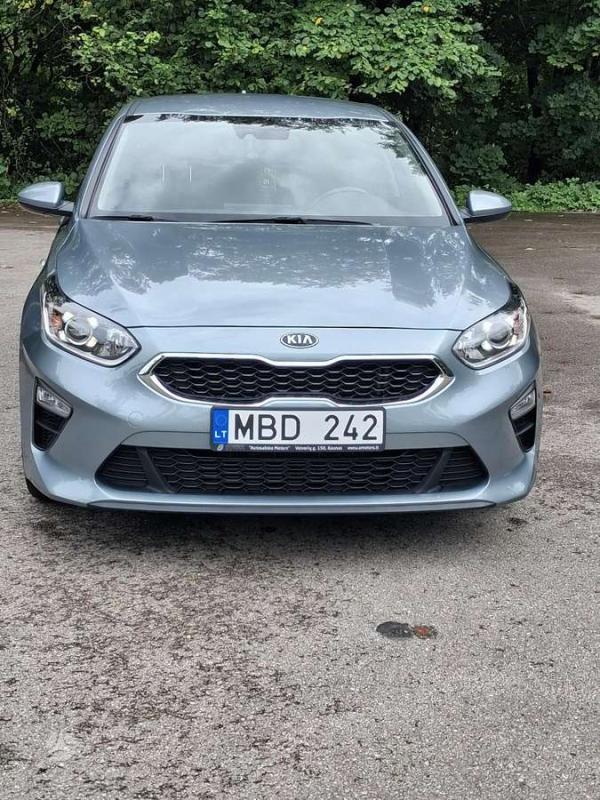 Grey Kia Ceed 2021 in Kaunas, with an engine capacity of 1.00 L and mileage of 41 thousand km for 11500 €, photo 3 on AUTOMOTO.COM.LV