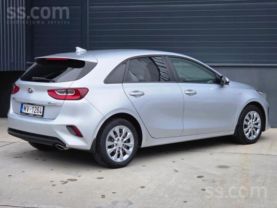 Grey Kia Ceed 2021 in Riga, with an engine capacity of 1.60 L and mileage of 152 thousand km for 9600 €, photo 17 on AUTOMOTO.COM.LV