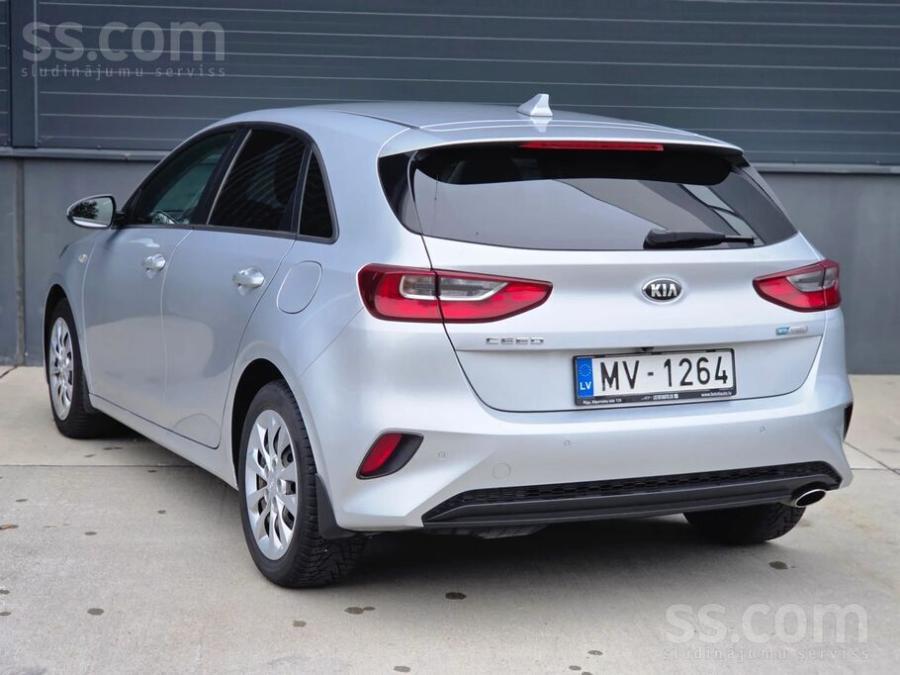 Grey Kia Ceed 2021 in Riga, with an engine capacity of 1.60 L and mileage of 152 thousand km for 9600 €, photo 19 on AUTOMOTO.COM.LV