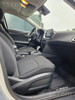 Grey Kia Ceed 2021 in Riga, with an engine capacity of 1.60 L and mileage of 152 thousand km for 9600 €, photo 21 on AUTOMOTO.COM.LV