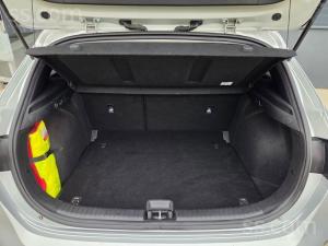 Grey Kia Ceed 2021 in Riga, with an engine capacity of 1.60 L and mileage of 152 thousand km for 9600 €, photo 23 on AUTOMOTO.COM.LV