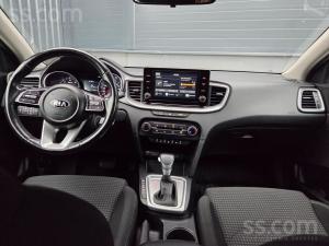 Grey Kia Ceed 2021 in Riga, with an engine capacity of 1.60 L and mileage of 152 thousand km for 9600 €, photo 32 on AUTOMOTO.COM.LV