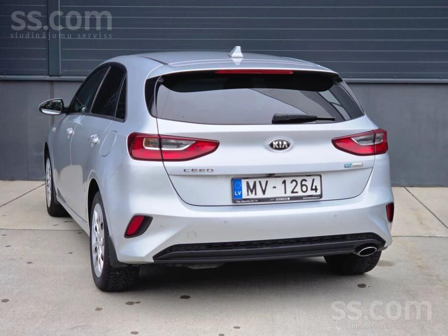 Grey Kia Ceed 2021 in Riga, with an engine capacity of 1.60 L and mileage of 152 thousand km for 9600 €, photo 34 on AUTOMOTO.COM.LV