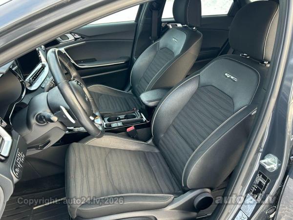 Grey Kia Ceed 2022 in Tallinn, with an engine capacity of 1.50 L and mileage of 55 thousand km for 22500 €, photo 11 on AUTOMOTO.COM.LV