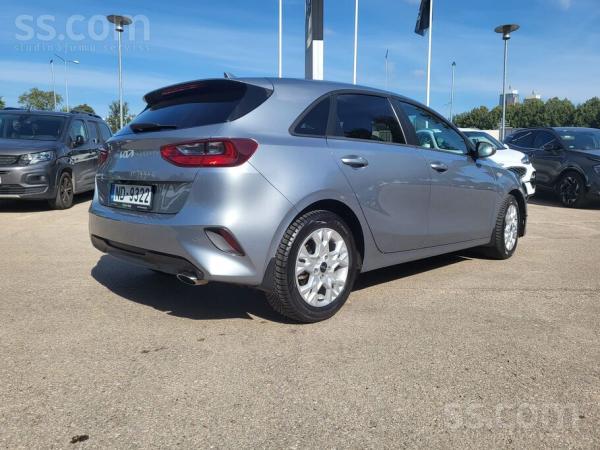 Grey Kia Ceed 2022 in Riga, with an engine capacity of 1.50 L and mileage of 32 thousand km for 17500 €, photo 5 on AUTOMOTO.COM.LV
