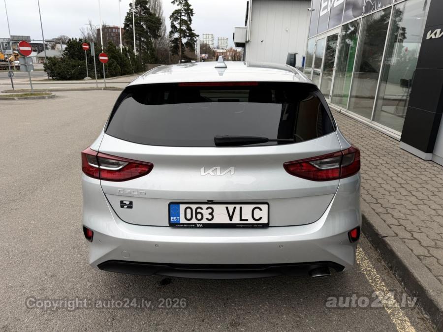 Pelēks Kia Ceed 2022 Tallina, ar dzinēja tilpumu 1.50 L un nobraukumu 140 tūkst. km par 10900 €, foto 4 vietnē AUTOMOTO.COM.LV